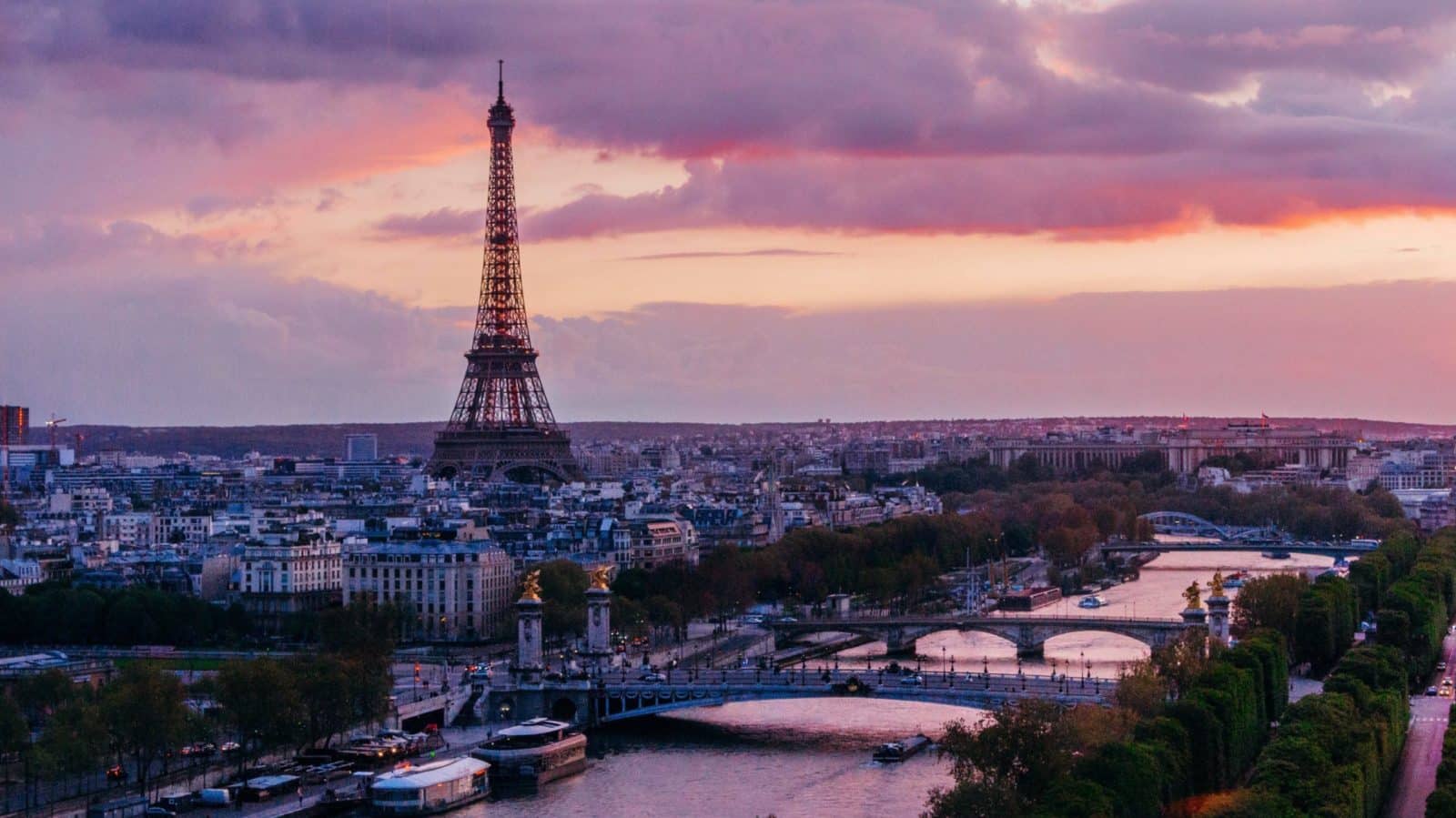 9 Tips for Finding Your Perfect Europe Guided Tour - Tour Scoop